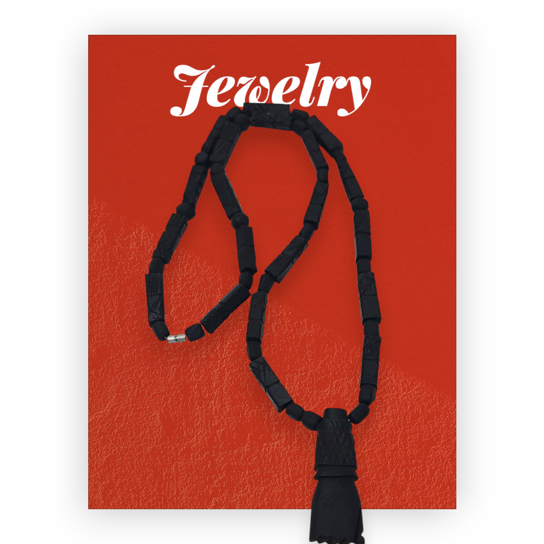 Genuino collar de azabache con puño – SPOTENCIAS